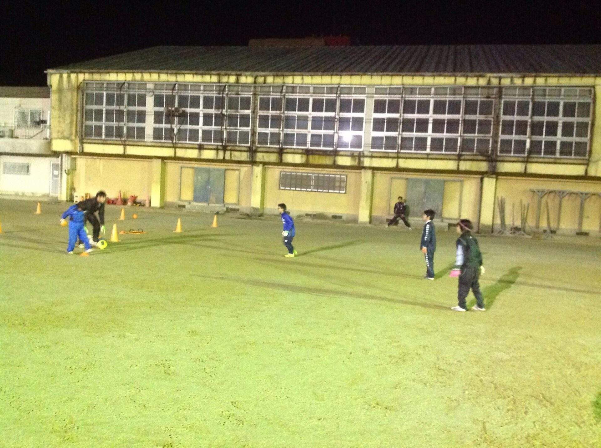 GKスクール小学生の部 - NPO法人 鈴木GK育成スクール